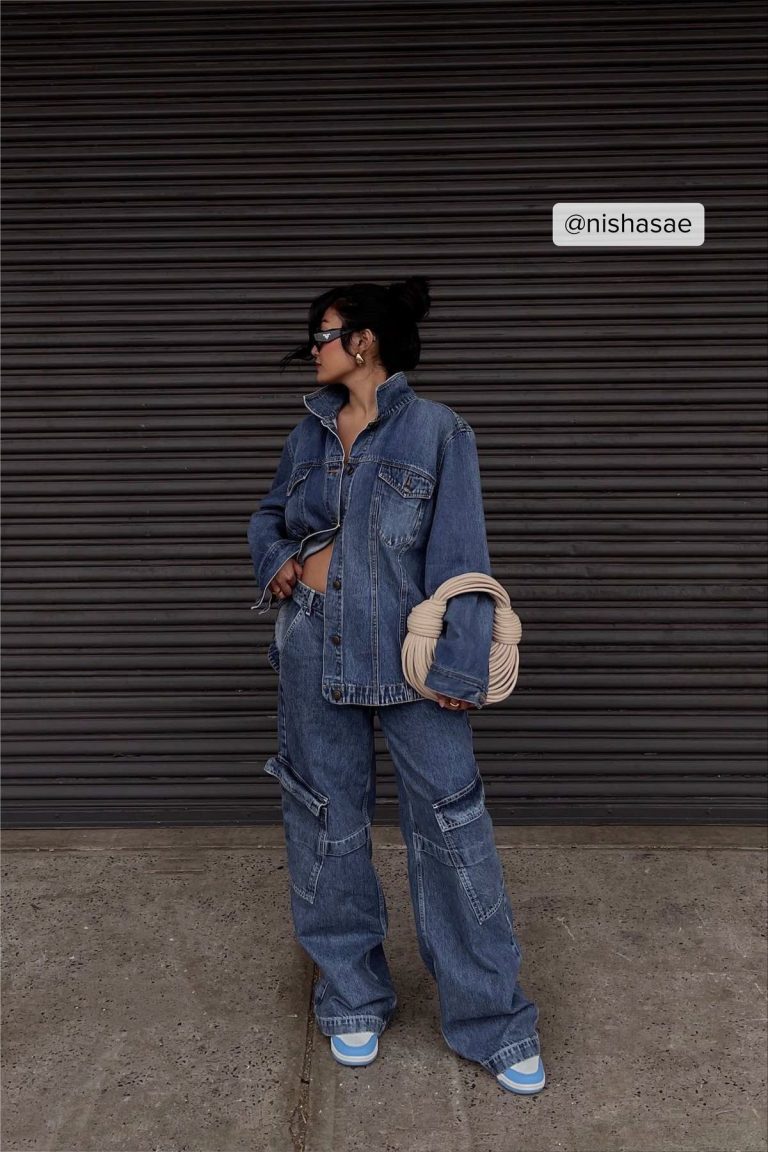 How To Style Baggy Jeans - Key to Fashion