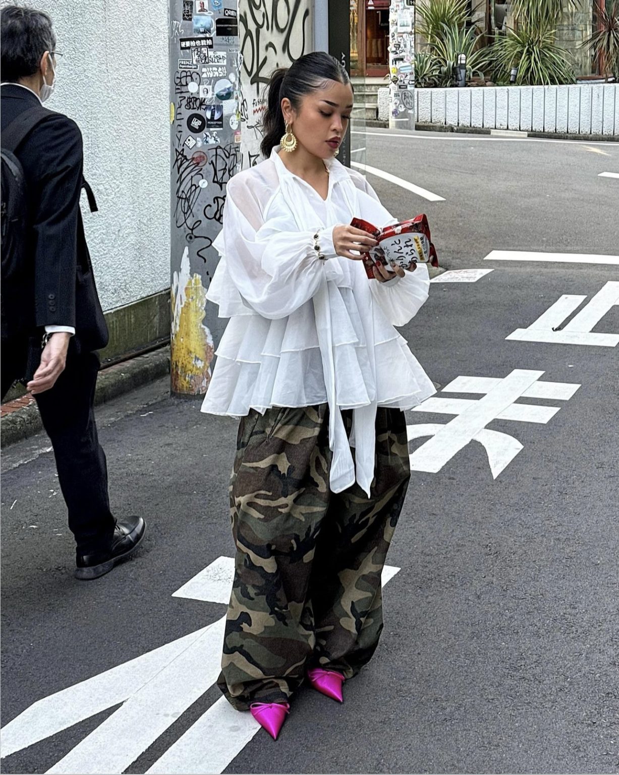 How To Style Creative & Cohesive Outfits With “The Sandwich Method ...